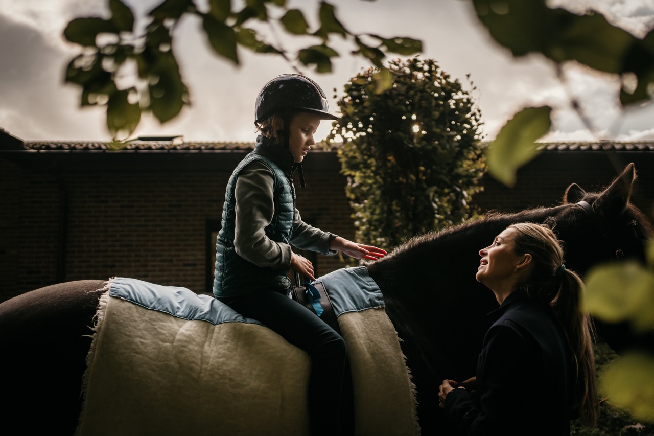 OLYMPIC SHOW JUMPER EDWINA TOPS-ALEXANDER OFFICIALLY LAUNCHES NEW ...